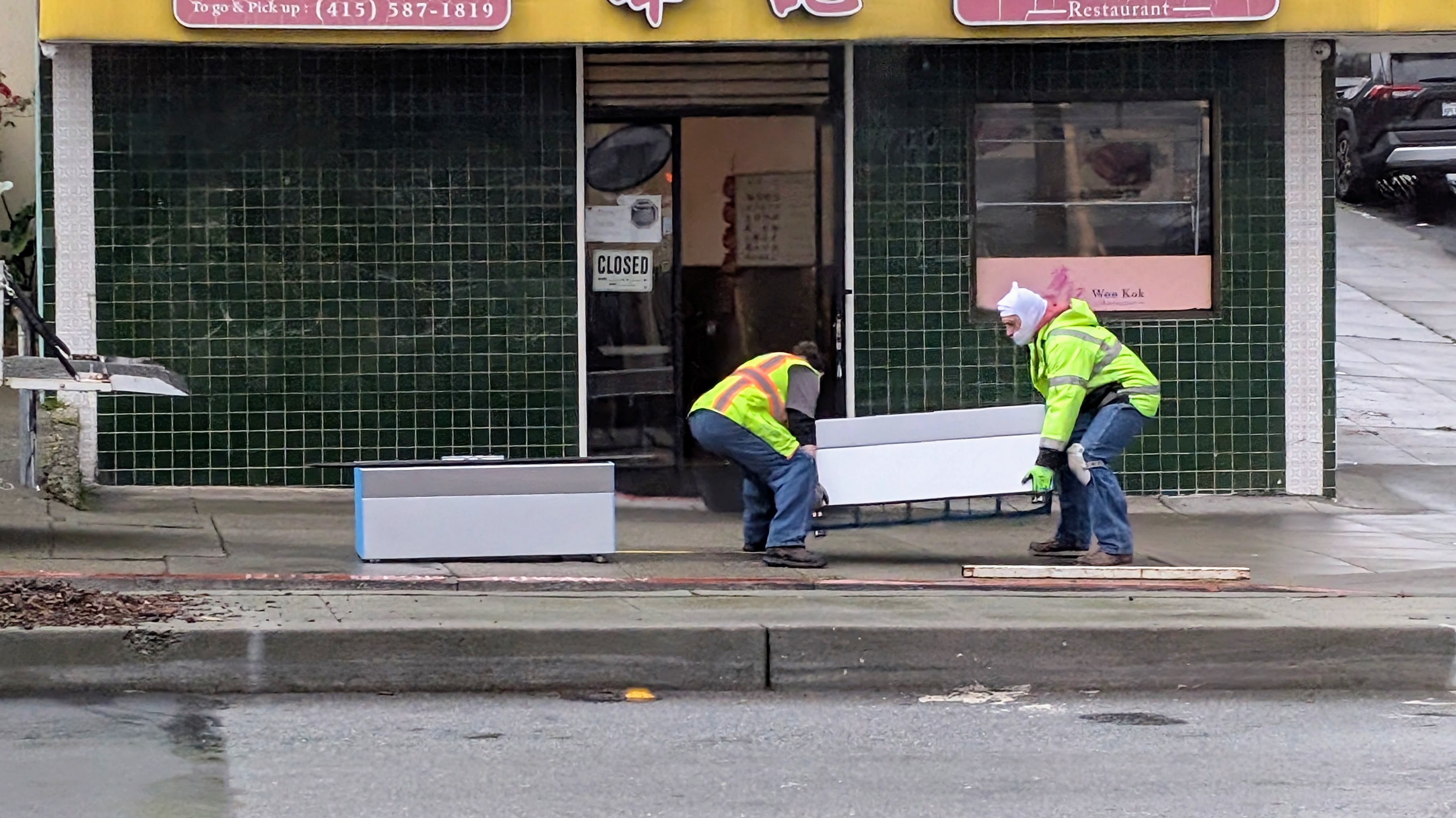 New Benches on Monterey and Gennessee – Sunnyside Neighborhood Association