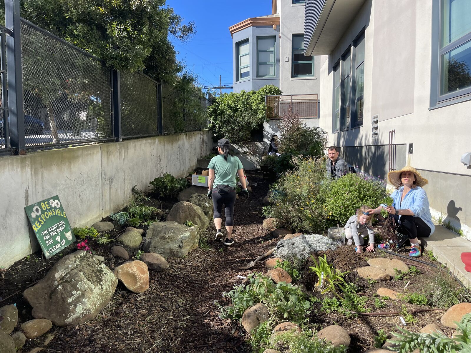 Help Sunnyside Elementary School to spruce up its learning garden ...